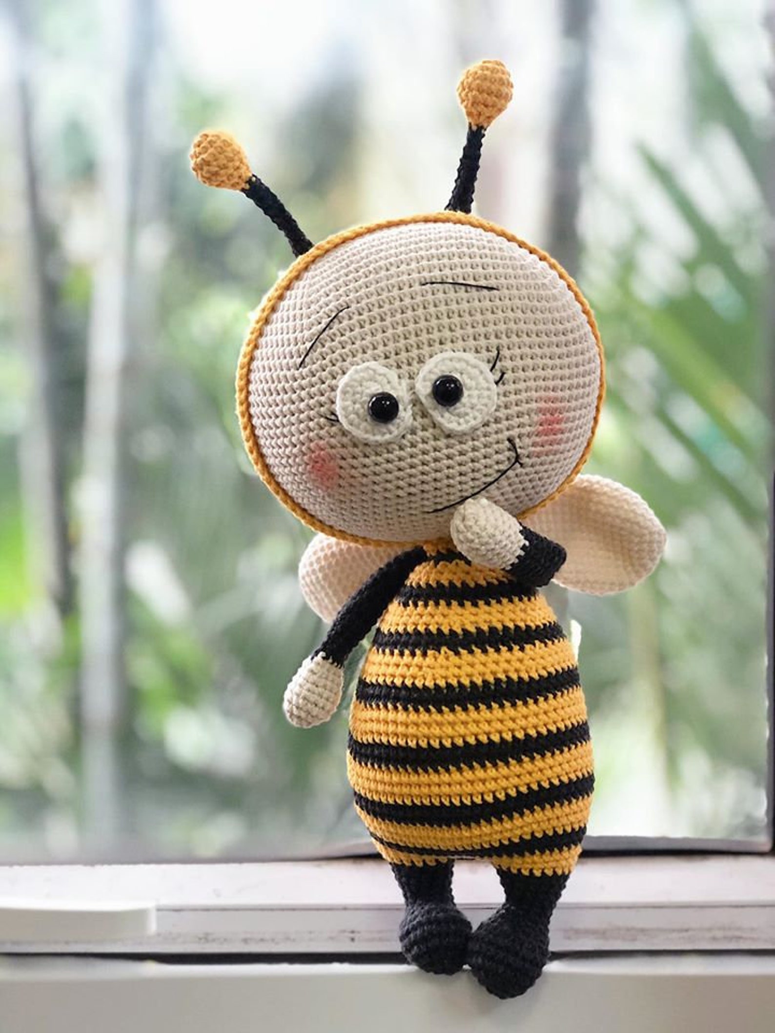 Crochet Bee Doll, Handmade Cute Bumblebee, Stuffed Plushies Bee ...
