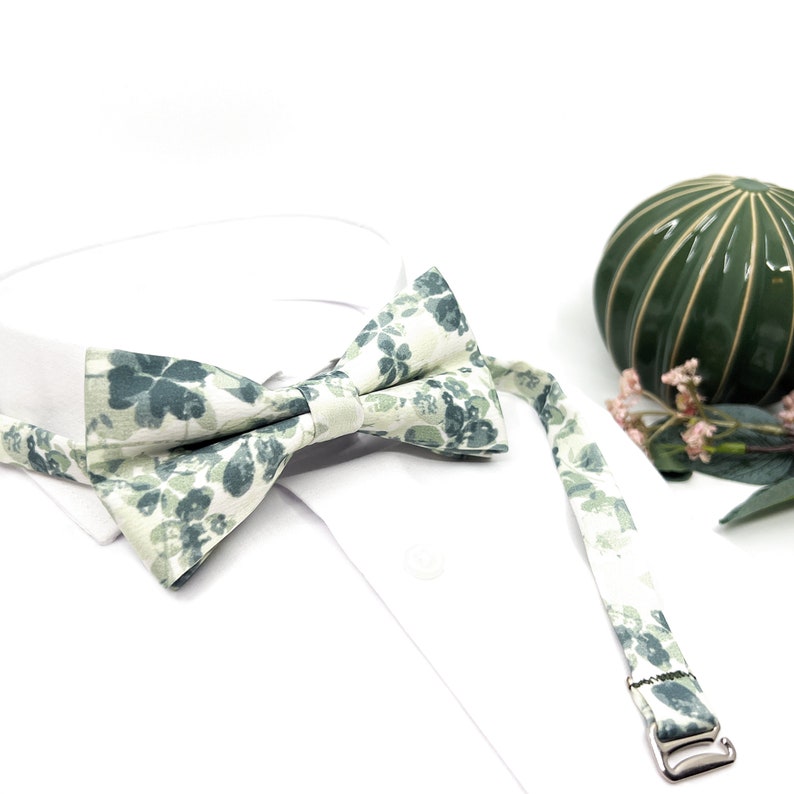 Sage Green Bow Tie for Men, Eucalyptus Floral Bowtie, Boho Garden ...