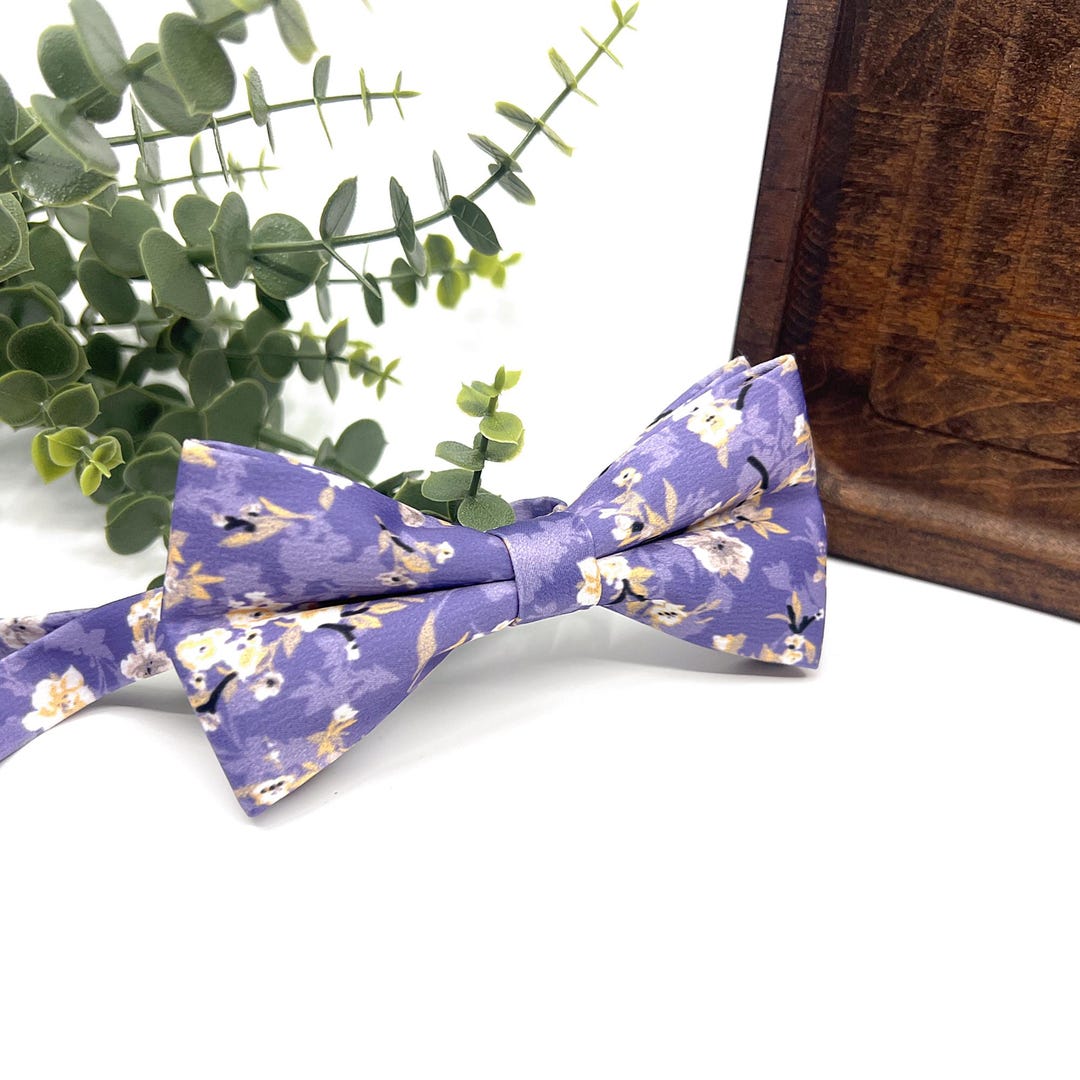Floral Purple and Lilac Bowtie / Lilac Bow Tie / Groomsman Gift ...