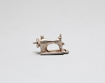 50pcs Antique Silver Sewing Machine Charm Sewing Machine Pendant ...
