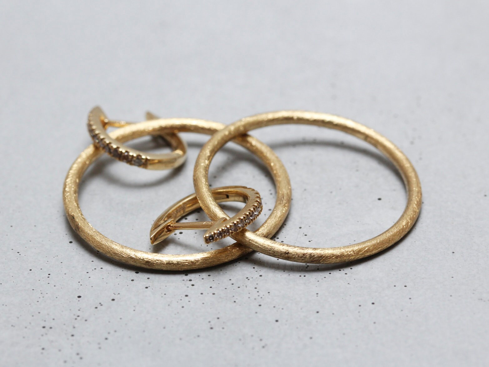 18ct Yellow Gold Double Hoop, Diamond, Drop Earrings. - Etsy