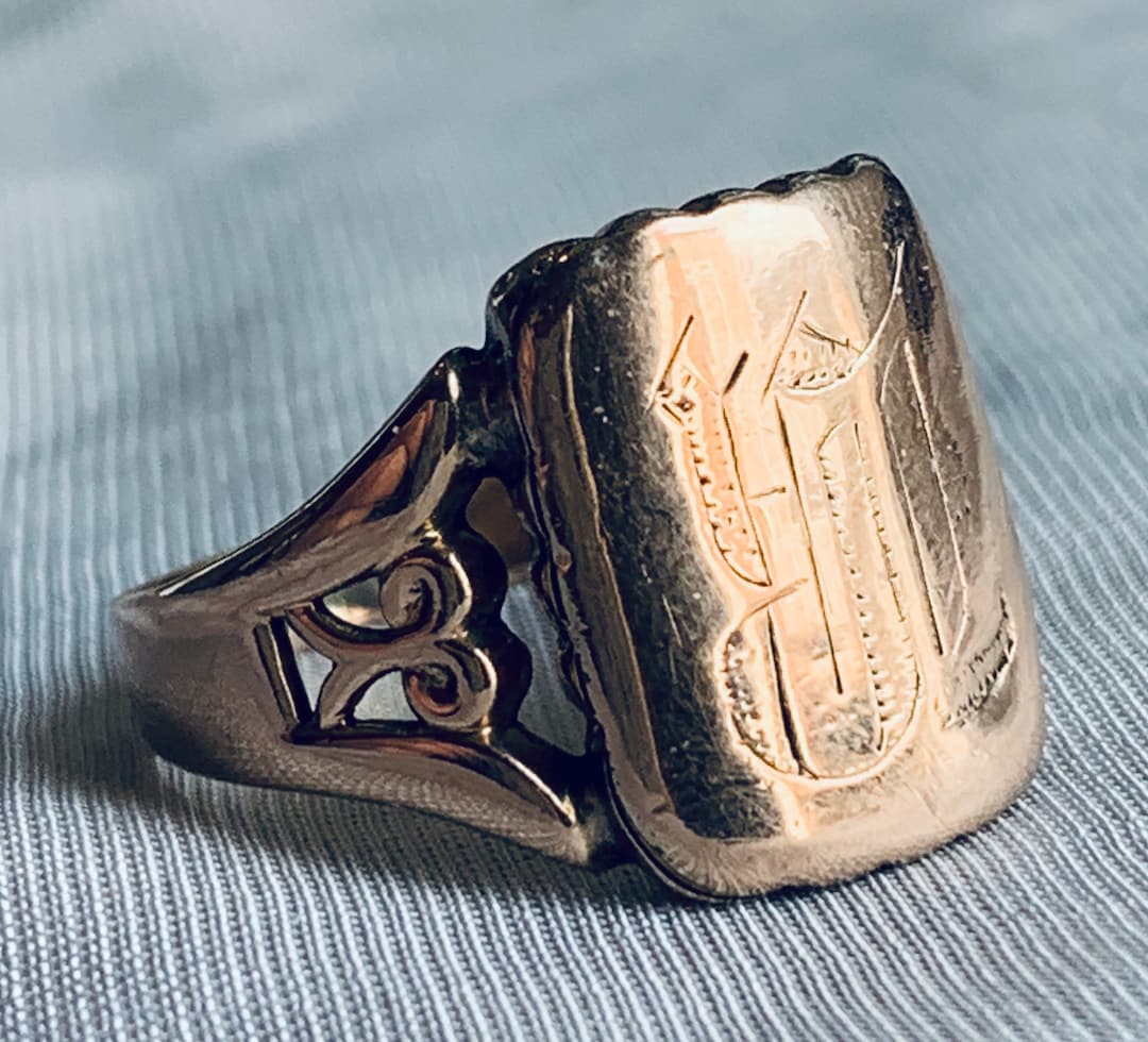 Victorian Signet Ring Antique Rose Gold Victorian 1800s Insignia Ring ...