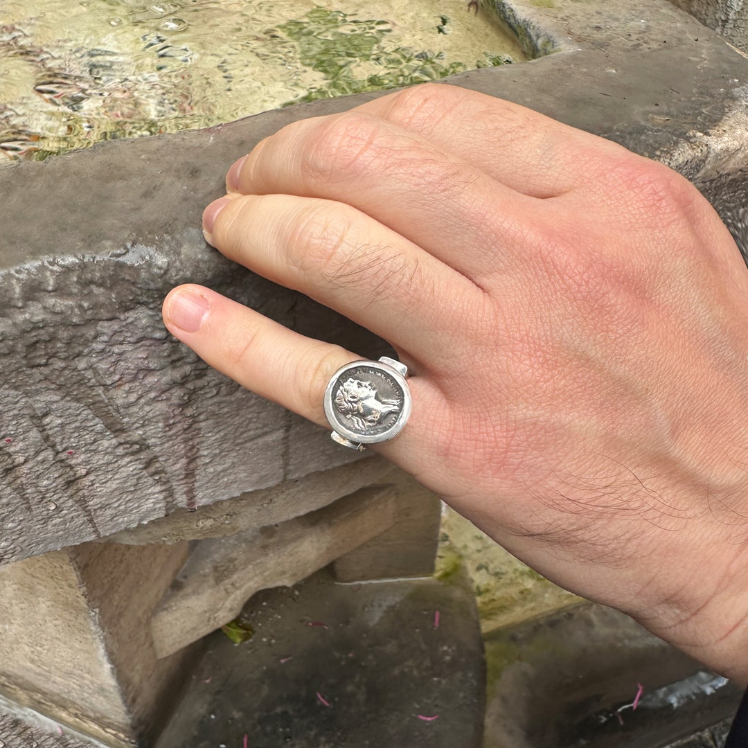 Roman Coin Ring 1st Century AD Depicting Emperor Trajan Mars on the ...
