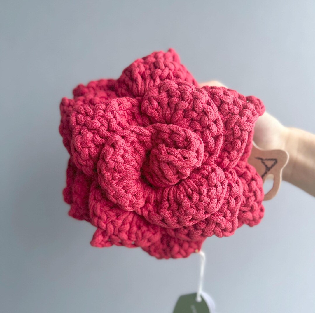 Poinsettia Blossom: Snuffle Flower Dog Toy, Enrichment and Interactive ...