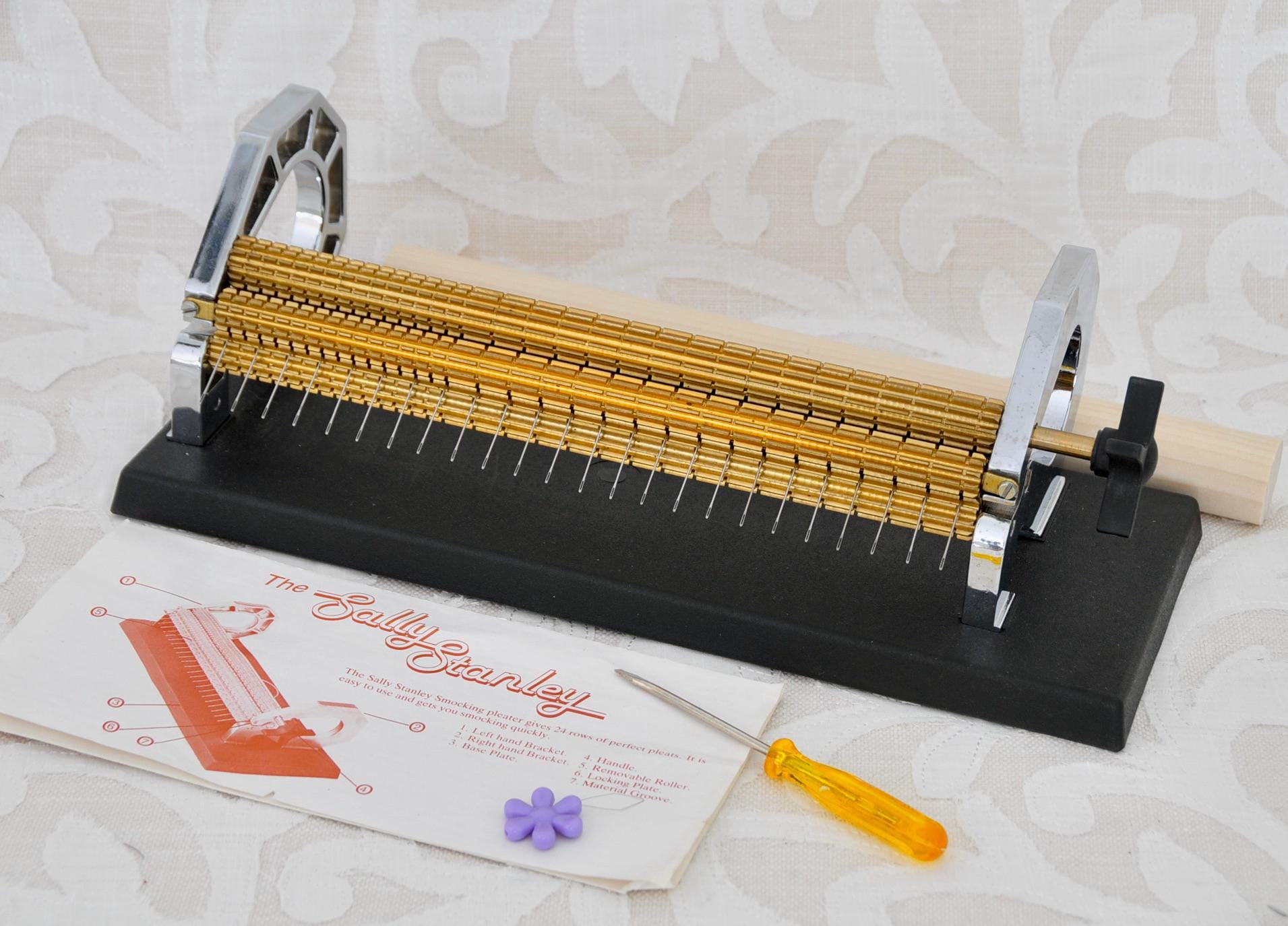 Smocking Pleater Machine Sally Stanley Brass Rollers / Tested / 24 Rows ...