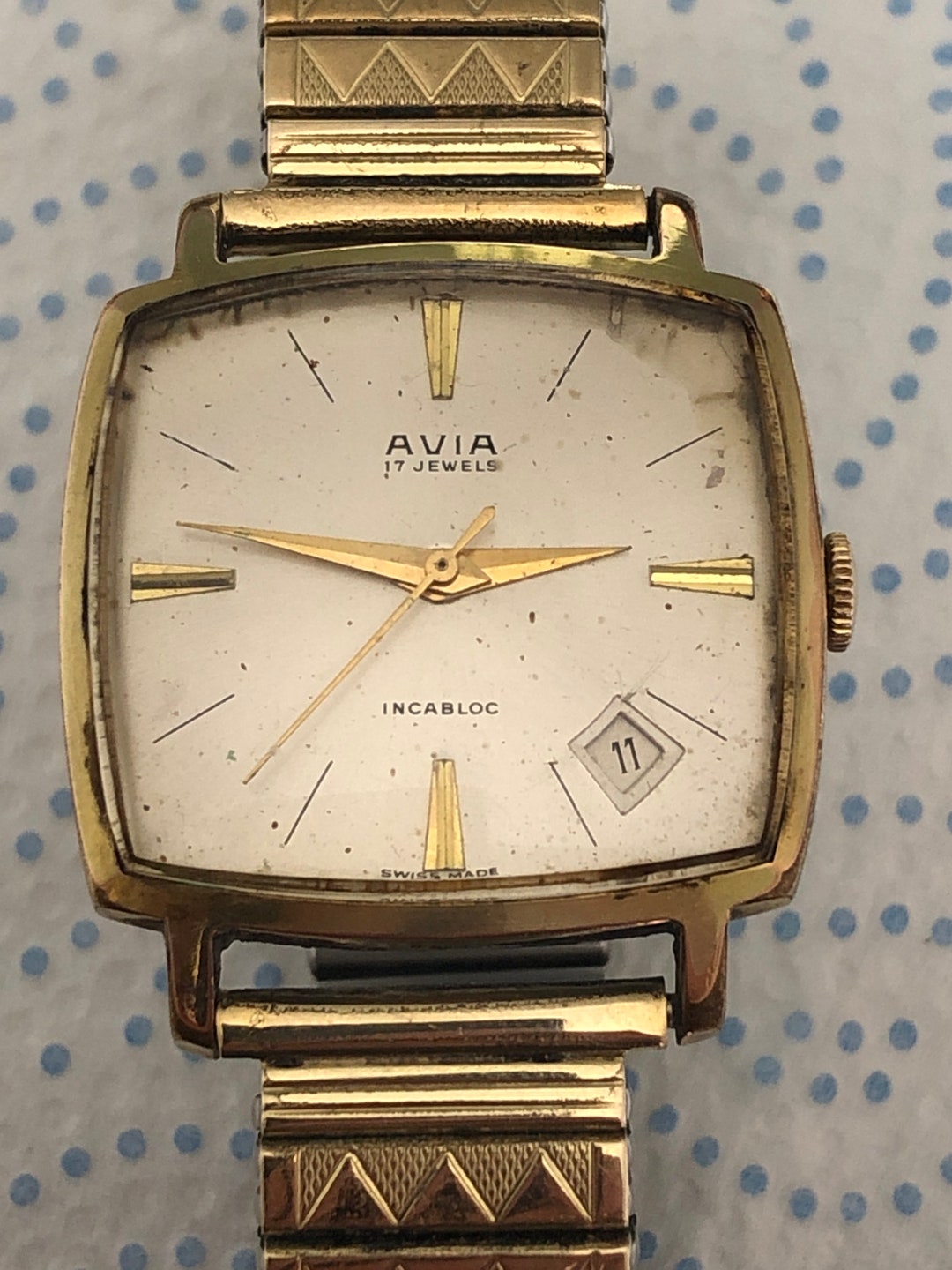 Gents Vintage AVIA Hand Wind Wrist Watch - Etsy