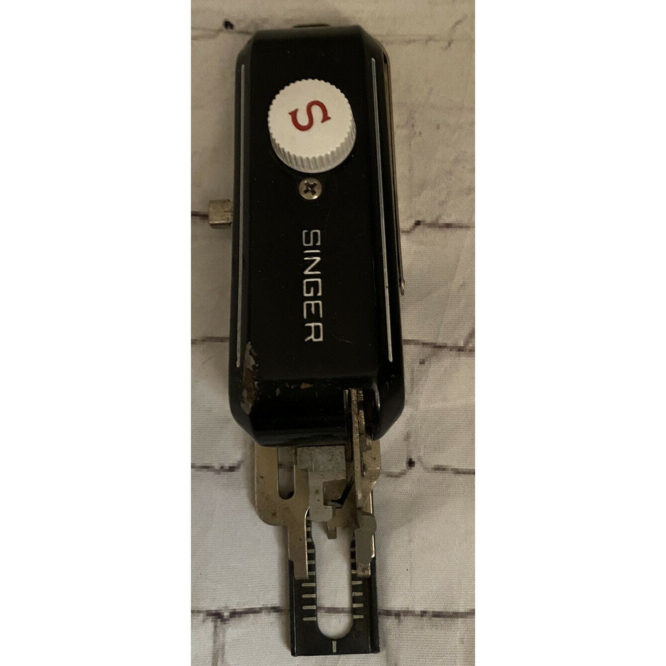 Vtg Singer USA Handheld Sewing Machine Buttonholer Button Hole 160743 ...