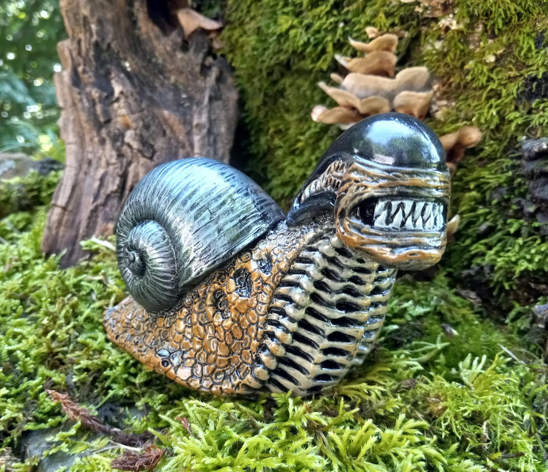 Alien Snail Statue, Garden Snail Statue, Snail Decor, Alien Statue ...