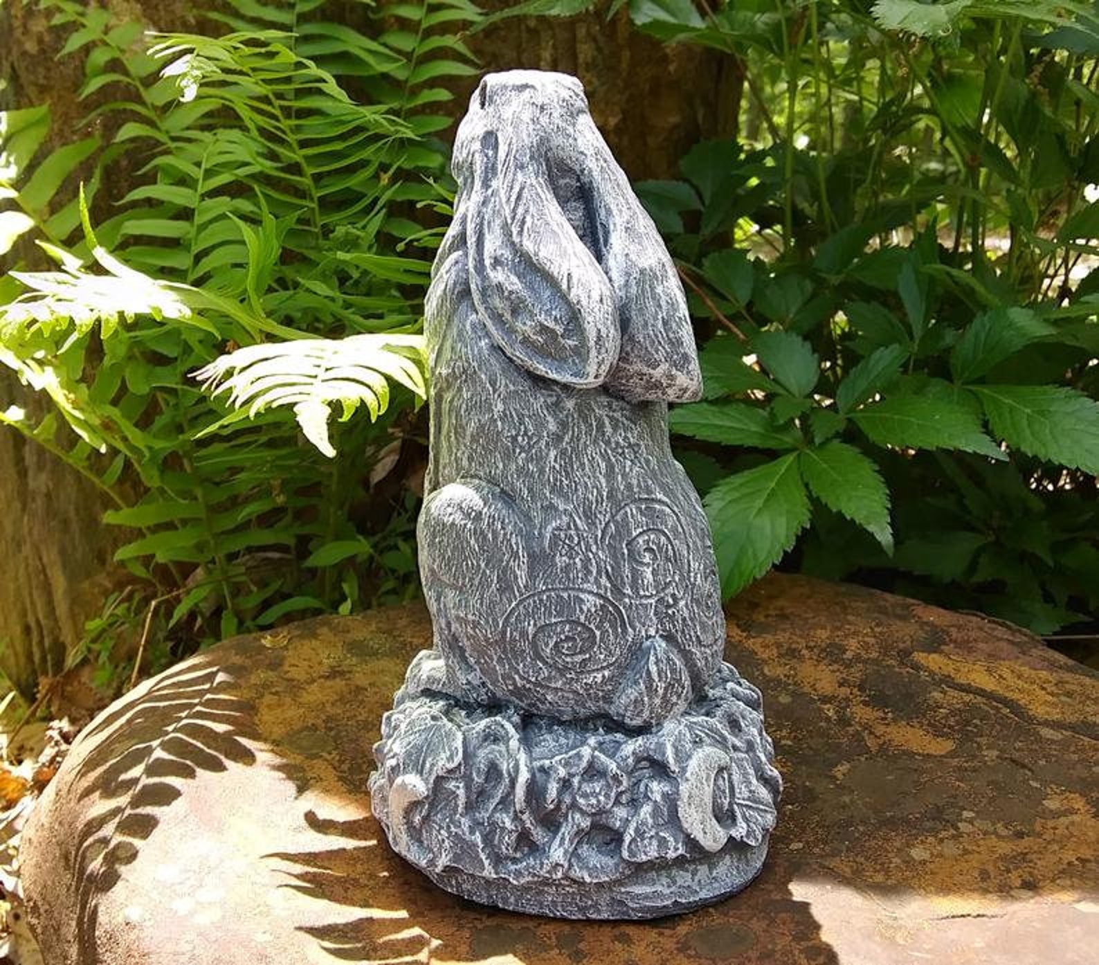 Hare Statue, Moon Gazing Hare, Rabbit Statue, Magical Hare Statue ...