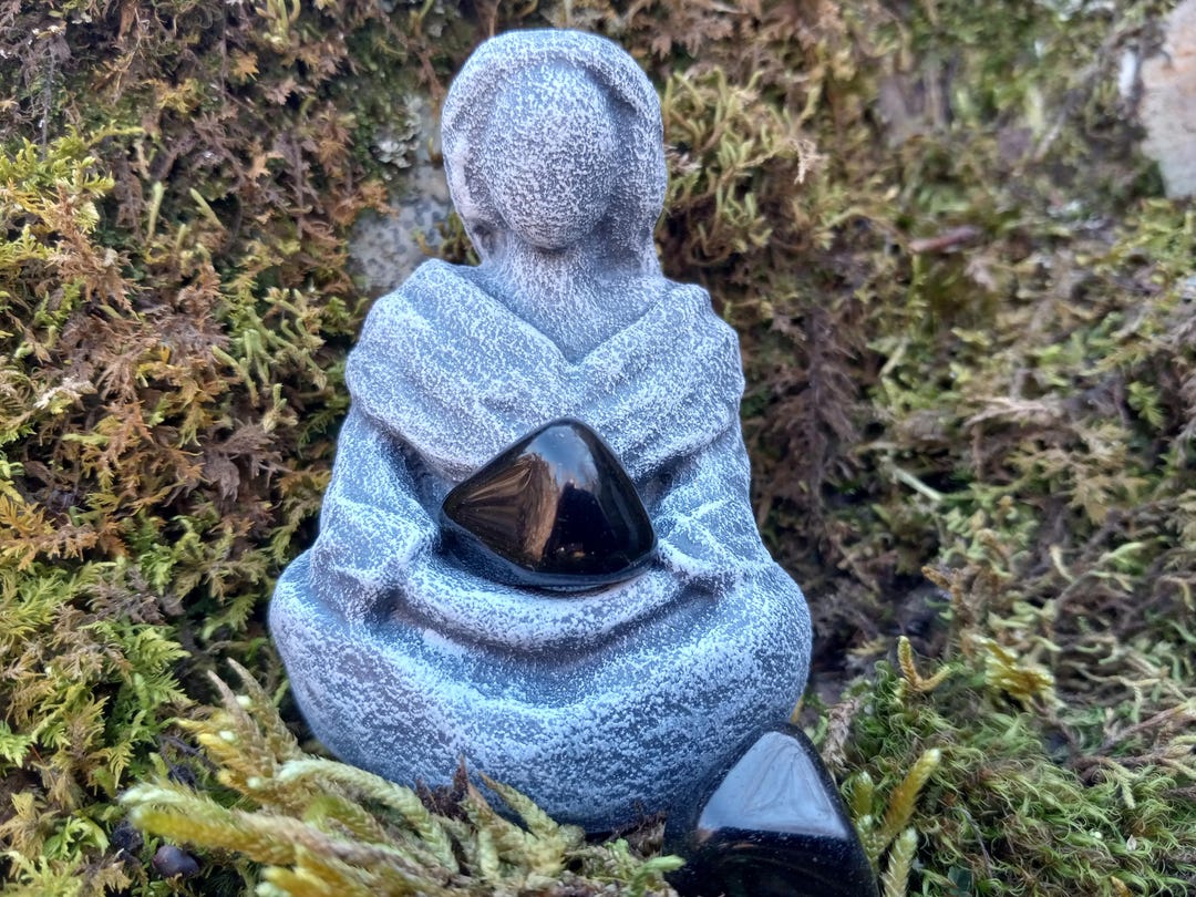 Goddess Statue Obsidian Gemstone - Goddess With Antlers - Representing ...