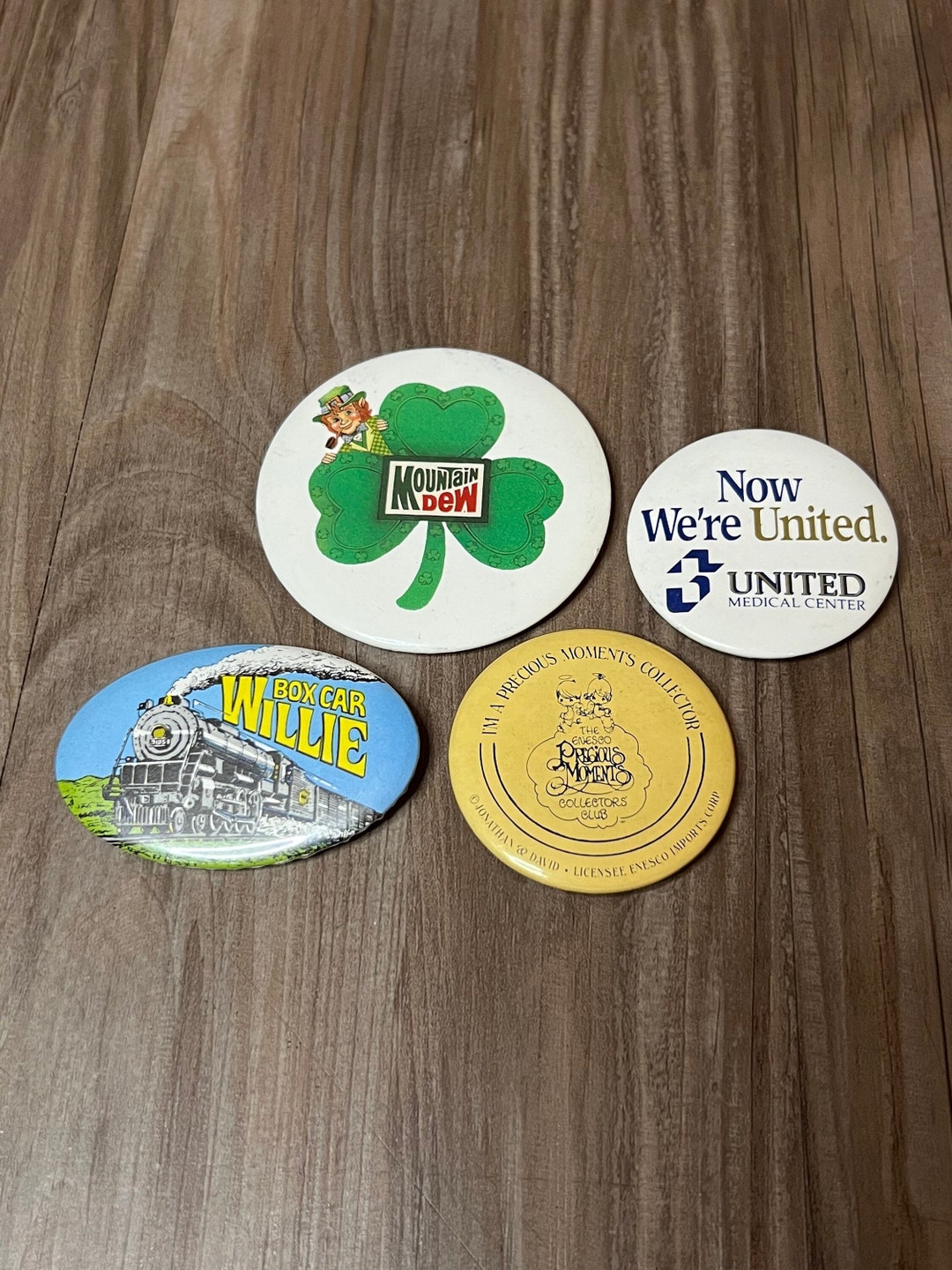 Vintage Assorted Brand Logo Button Pins Mountain Dew, Box Car Willie ...