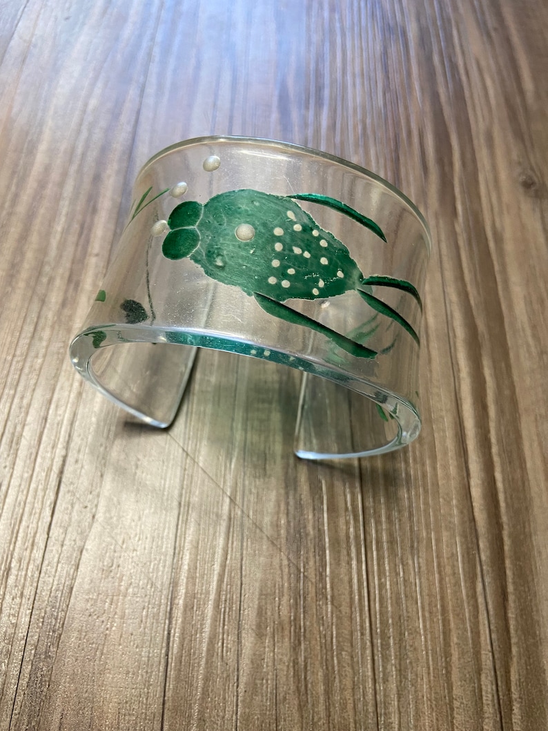 Vintage 1950's-1960's Carved Fish Underwater Lucite - Etsy