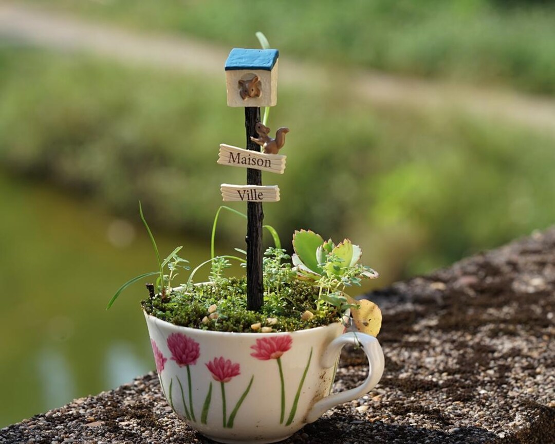 Miniature Fairy Squirrels and Mailbox Signpost Fairy Garden Supplies ...