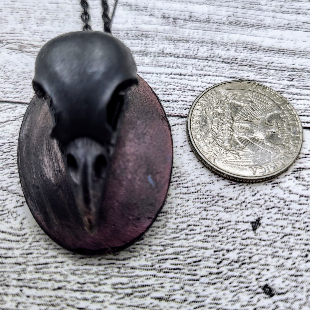 Handmade Goth Matte Black Grey Resin Crow Raven Skull Pendant Necklace ...