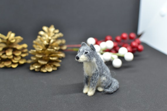 Needle Felted Wolfgray Wolf Felted Animaslrealistic Animals - Etsy