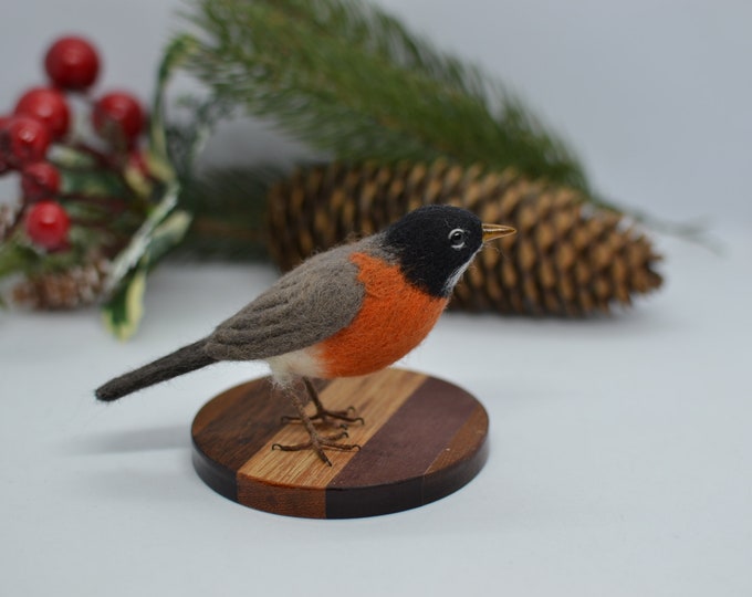 American Robin Felt Faux Taxidermy Bird, Taxidermy Robin Figurine, Gift ...