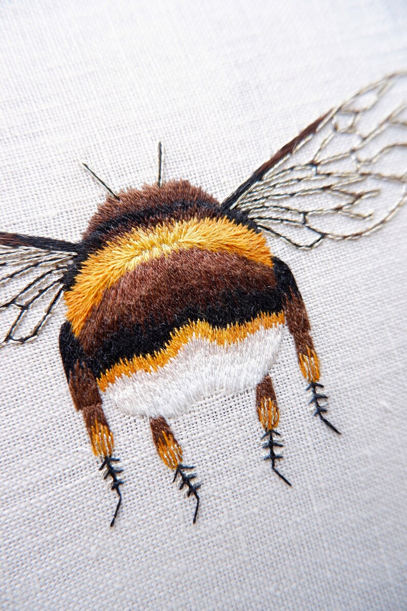 The White-tailed Bumble Bee PDF Pattern: Bee Embroidery, PDF Embroidery Pattern, Stitching ...