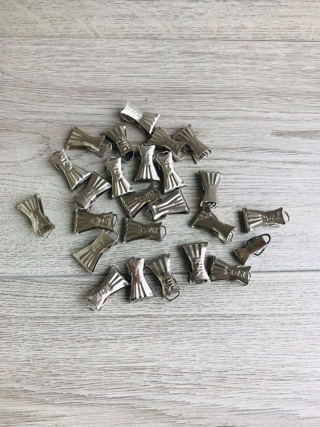 Vintage Metal Curtain Clips Set Display Clips or Curtain Rings - Etsy