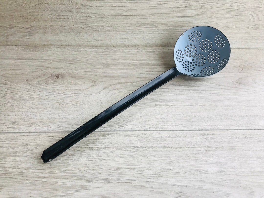 Vintage Enamelware Colander: Grey Metal Strainer With Long Handle - Etsy