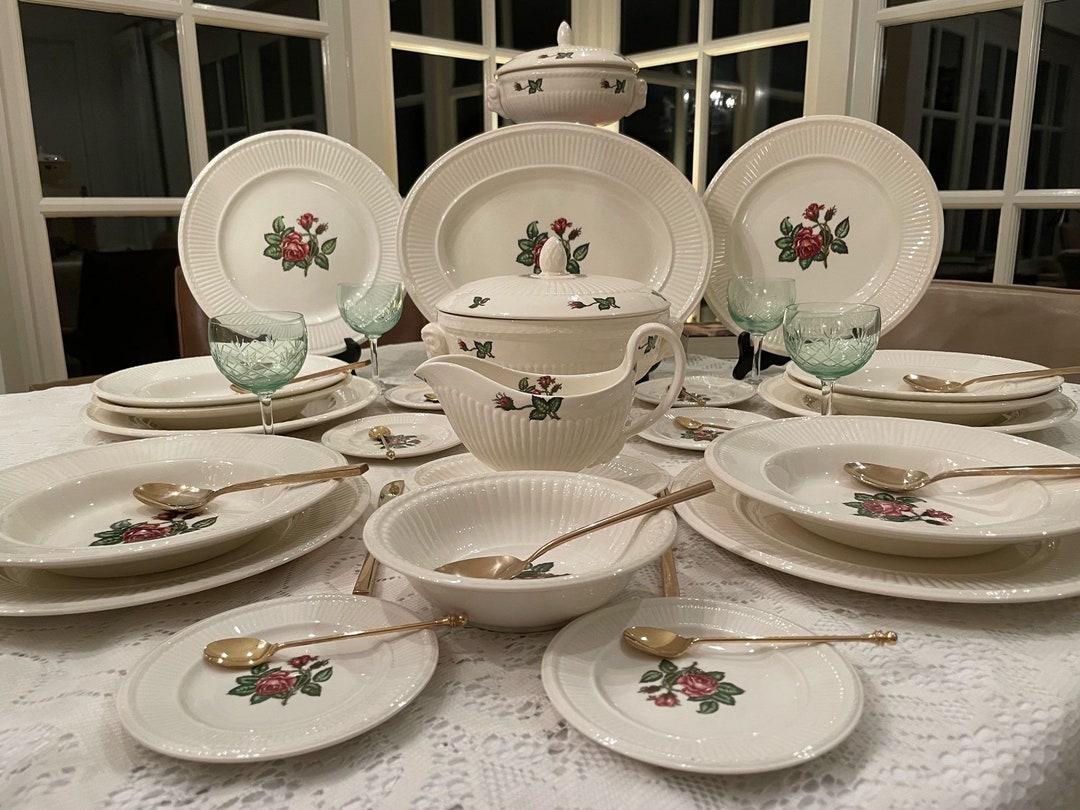 Wedgwood Moss Rose Dinner Set, 23 Pieces, Wedding Gift, Bridal Shower ...