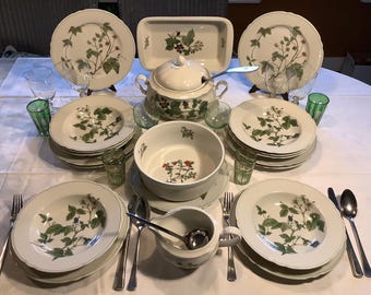 Seltmann Weiden Marie-luise Waldbeere Porcelain Tea and Pastry Service ...