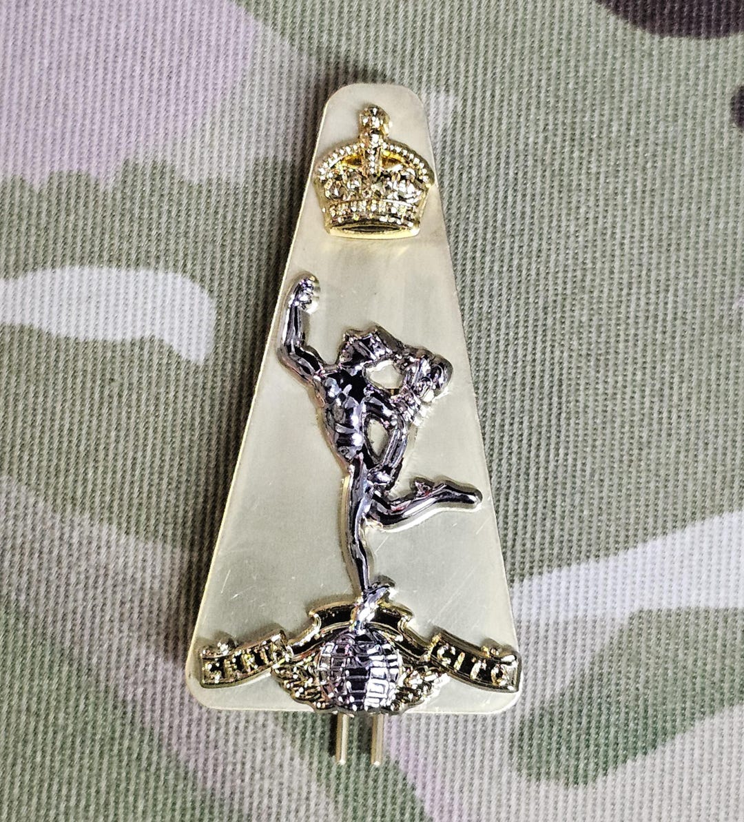 Royal Signals (CIIIR) Kings Crown - Metal Cap Badge -british Army - Etsy