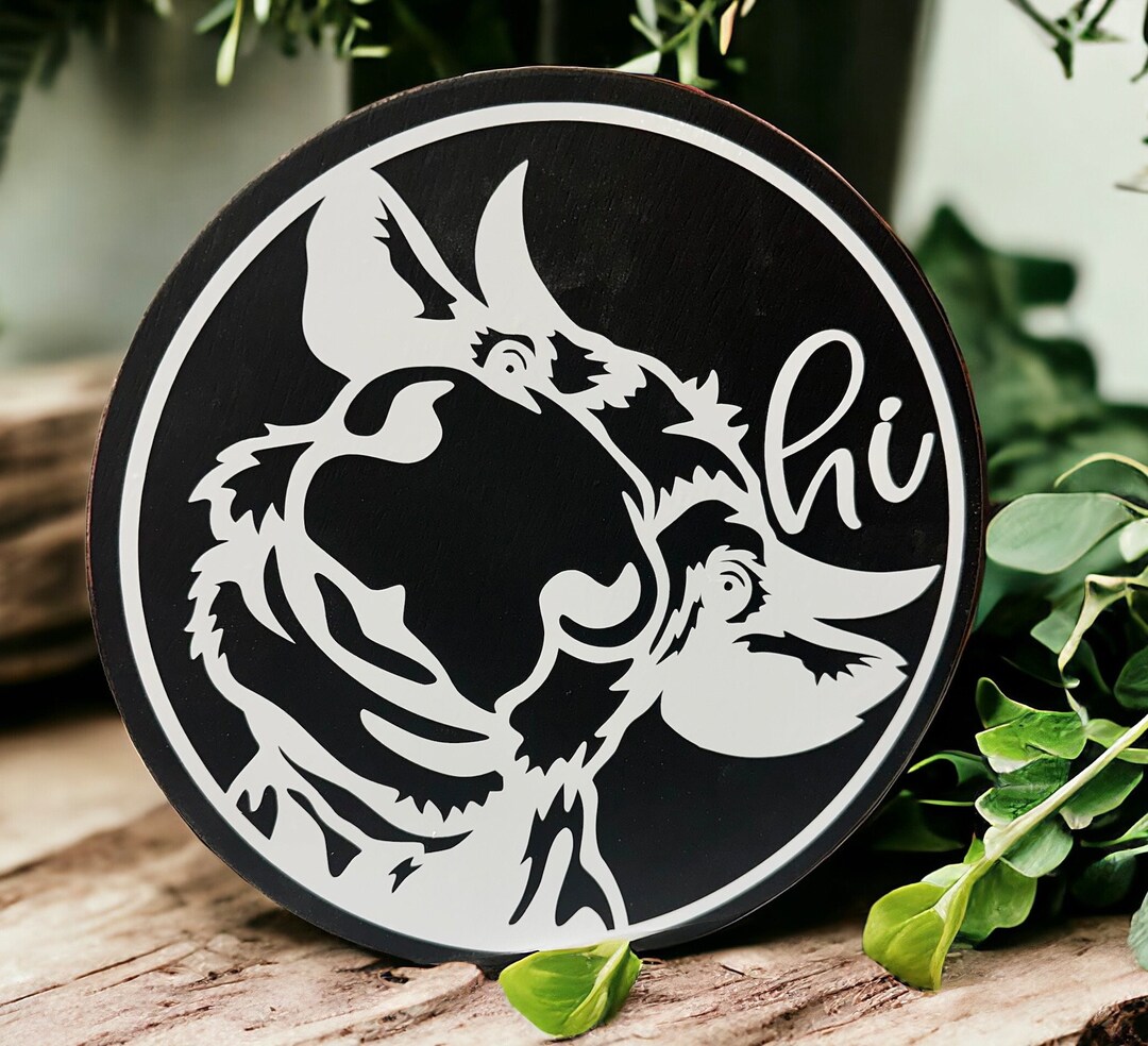 Cow Welcome Sign: Farmhouse Decor, Round Wood 'hi' Sign - Etsy