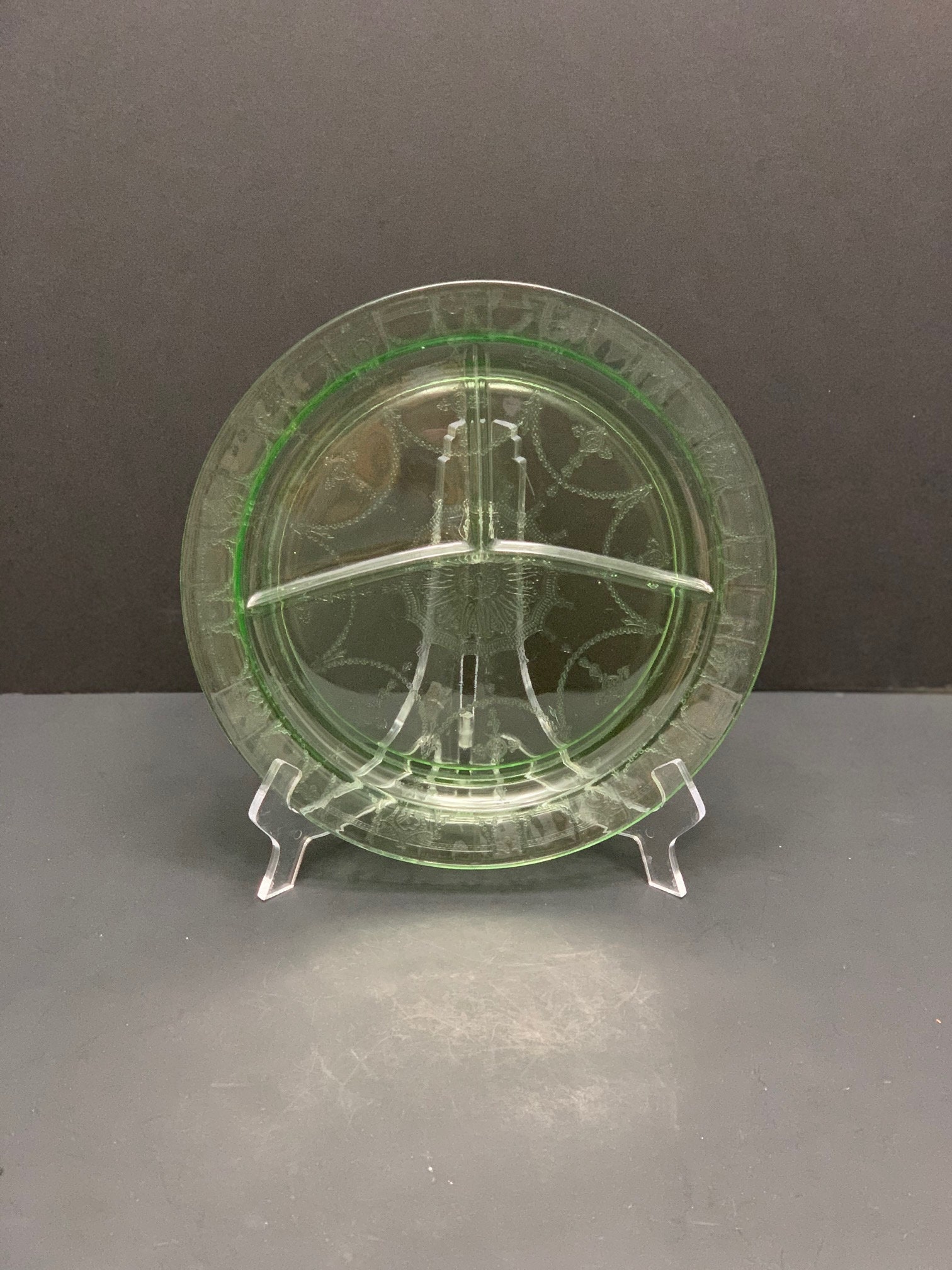 Anchor Hocking Depression Uranium Glass Plate Cameo Pattern Green 11 - Etsy