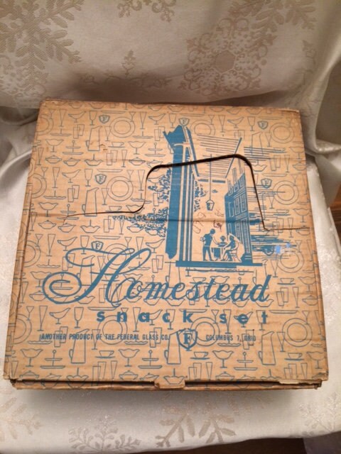 Federal Glass Homestead Snack Set - Etsy