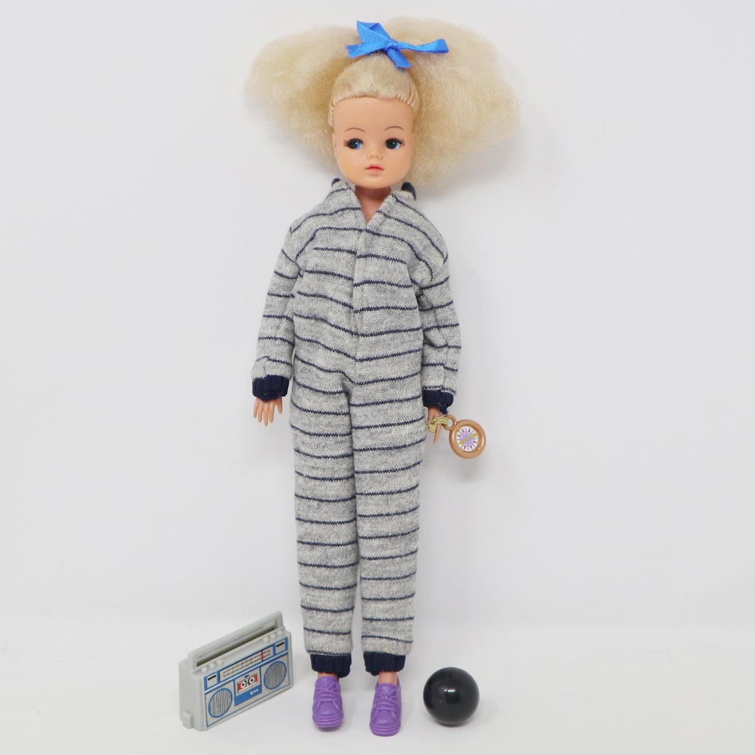 Vintage 1980s Pedigree Masquerade? Sindy Doll Sindy 033055X 1984 ...