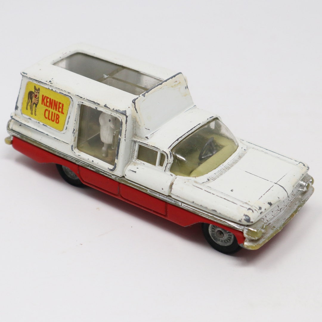 Vintage Corgi Toys 486 Chevrolet Impala Kennel Club & 3 Dogs Diecast ...