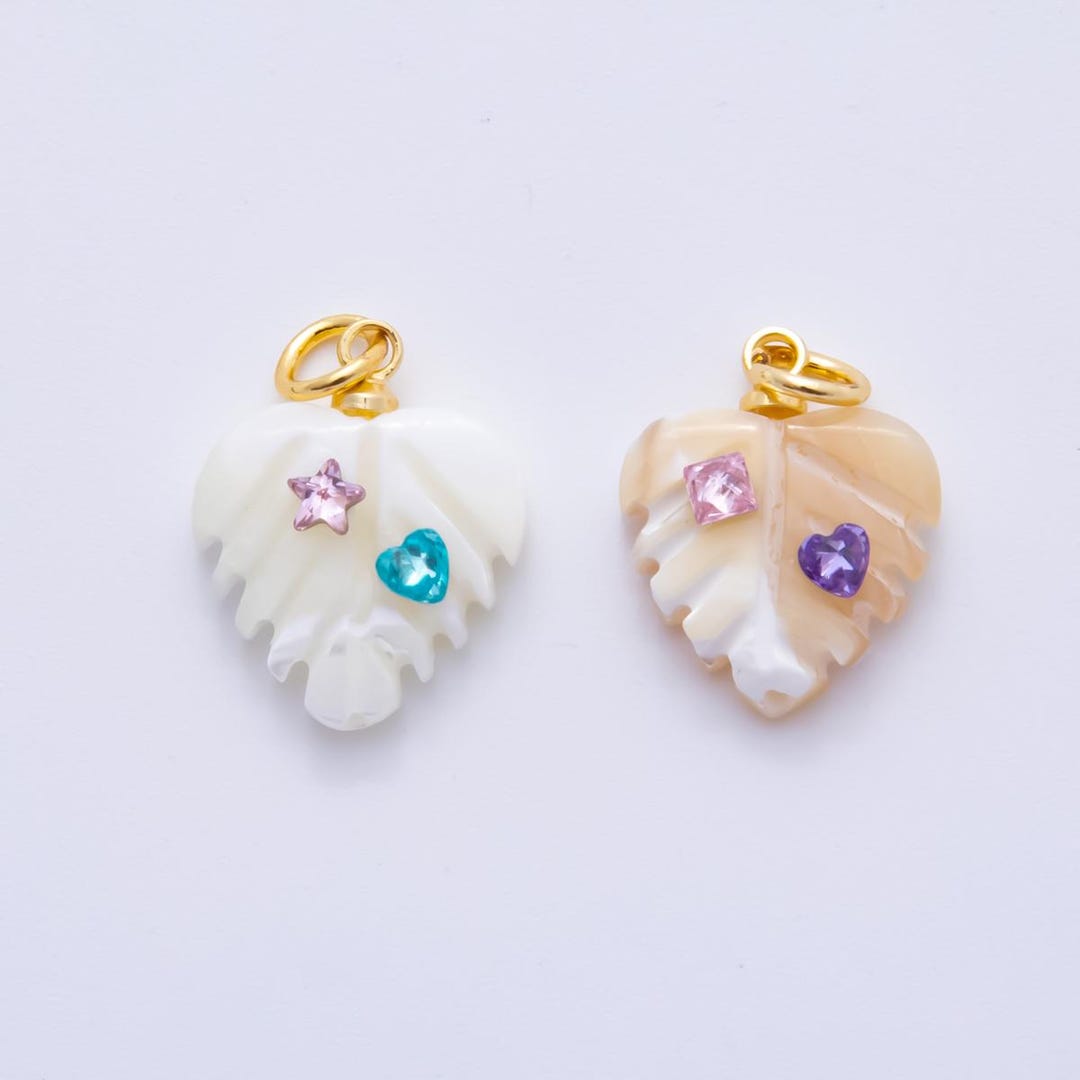 18k Gold Filled 14mm Shell Pearl Heart Nature Monstera Leaf Pendant ...