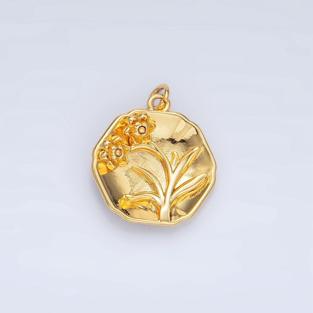 Daffodil Flower Pint on Round 24k Gold Filled Charm | X-585 - Etsy