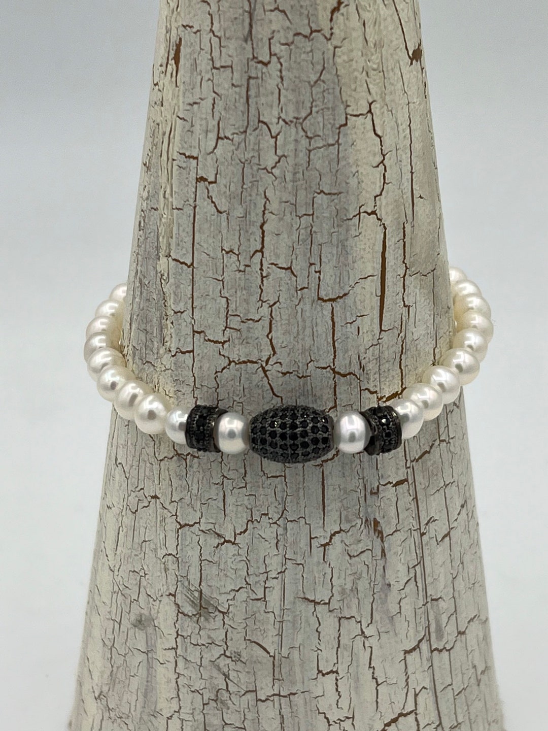 Black Spinel & Pearl Stretch Bracelet - Etsy