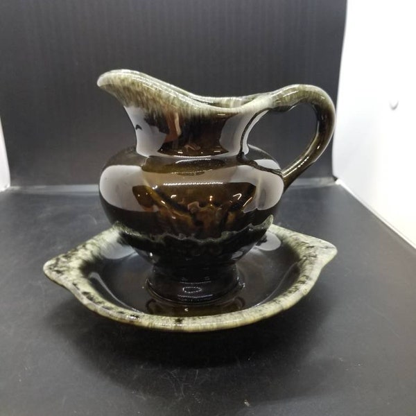 Hull Pottery - Etsy