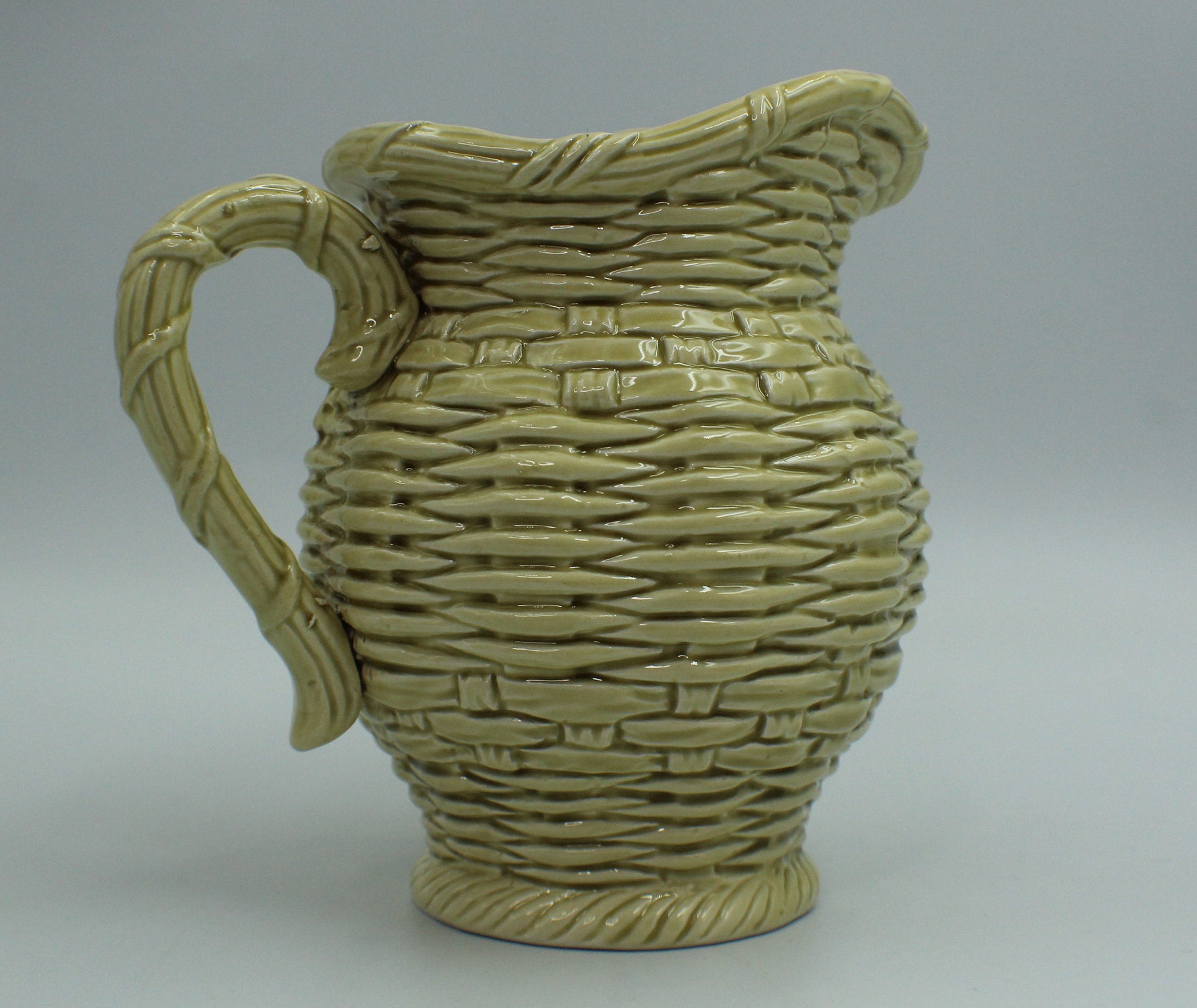 Vintage Basket Weave Pitcher and Bowl Adorned With Fruit From Lefton - Etsy