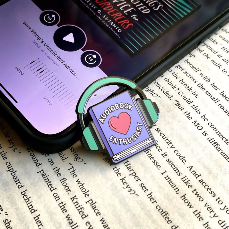 Romance Book Reader Pin - Etsy
