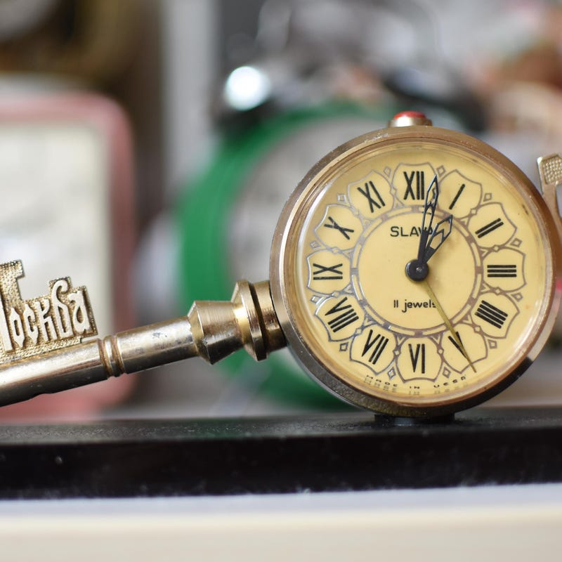 Vintage Slava Alarm Clock - Etsy