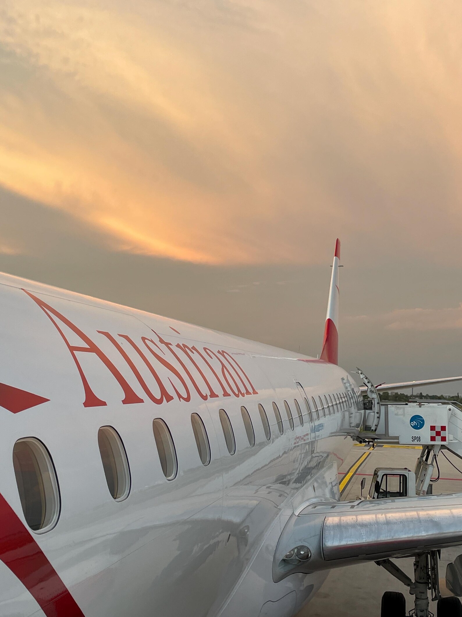 Austrian Airlines Embraer E195 Wallpaper - Etsy