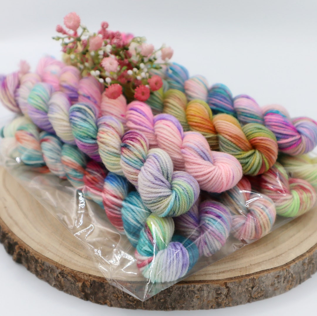 LUCKY DIP BAG, Dk and New Plat Dk, Hand Dyed Yarn, Assorted Colours, 5 ...