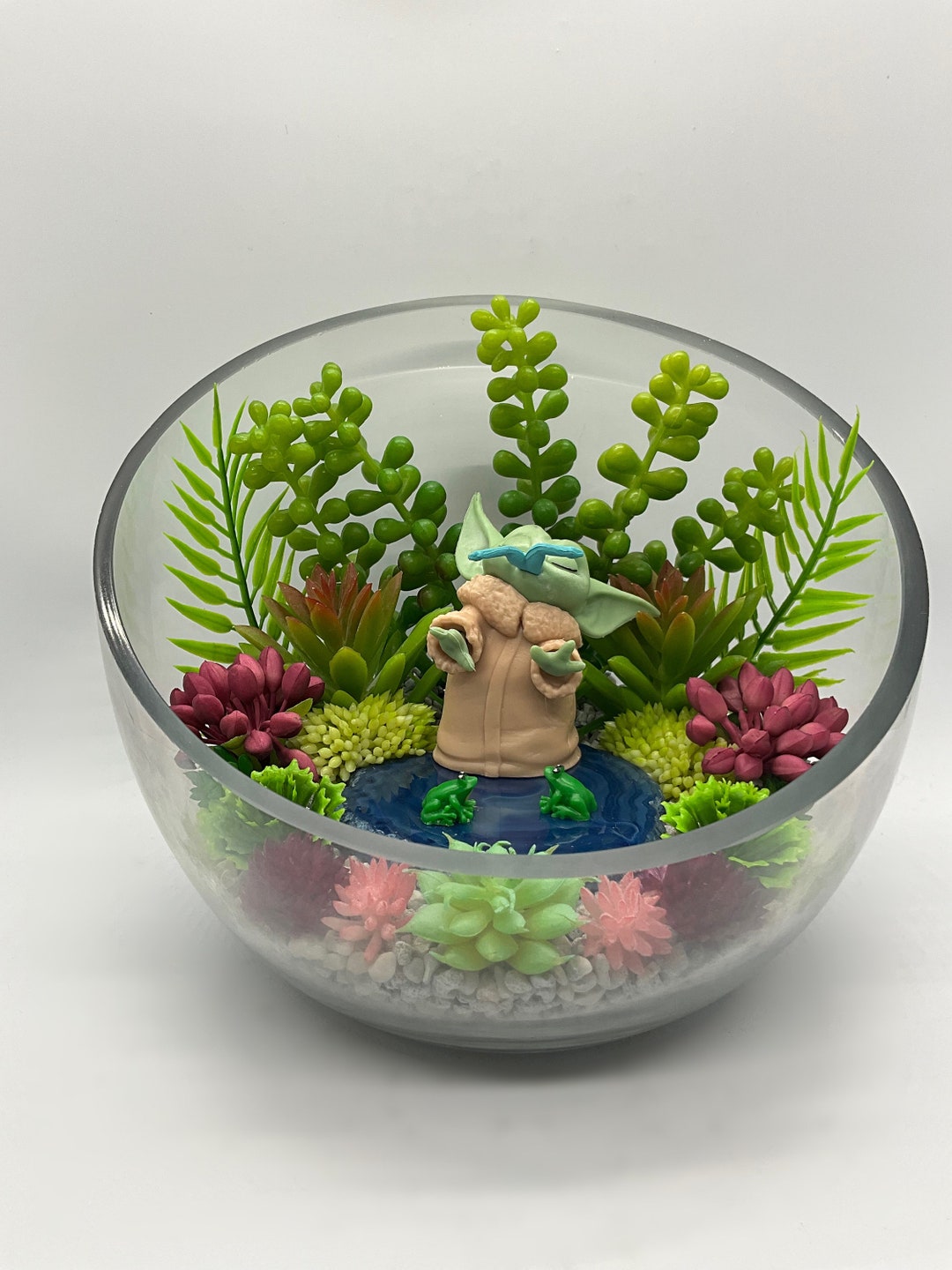 Baby Yoda (grogu) Eating Frogs Terrarium Kit - Artificial Succulent ...