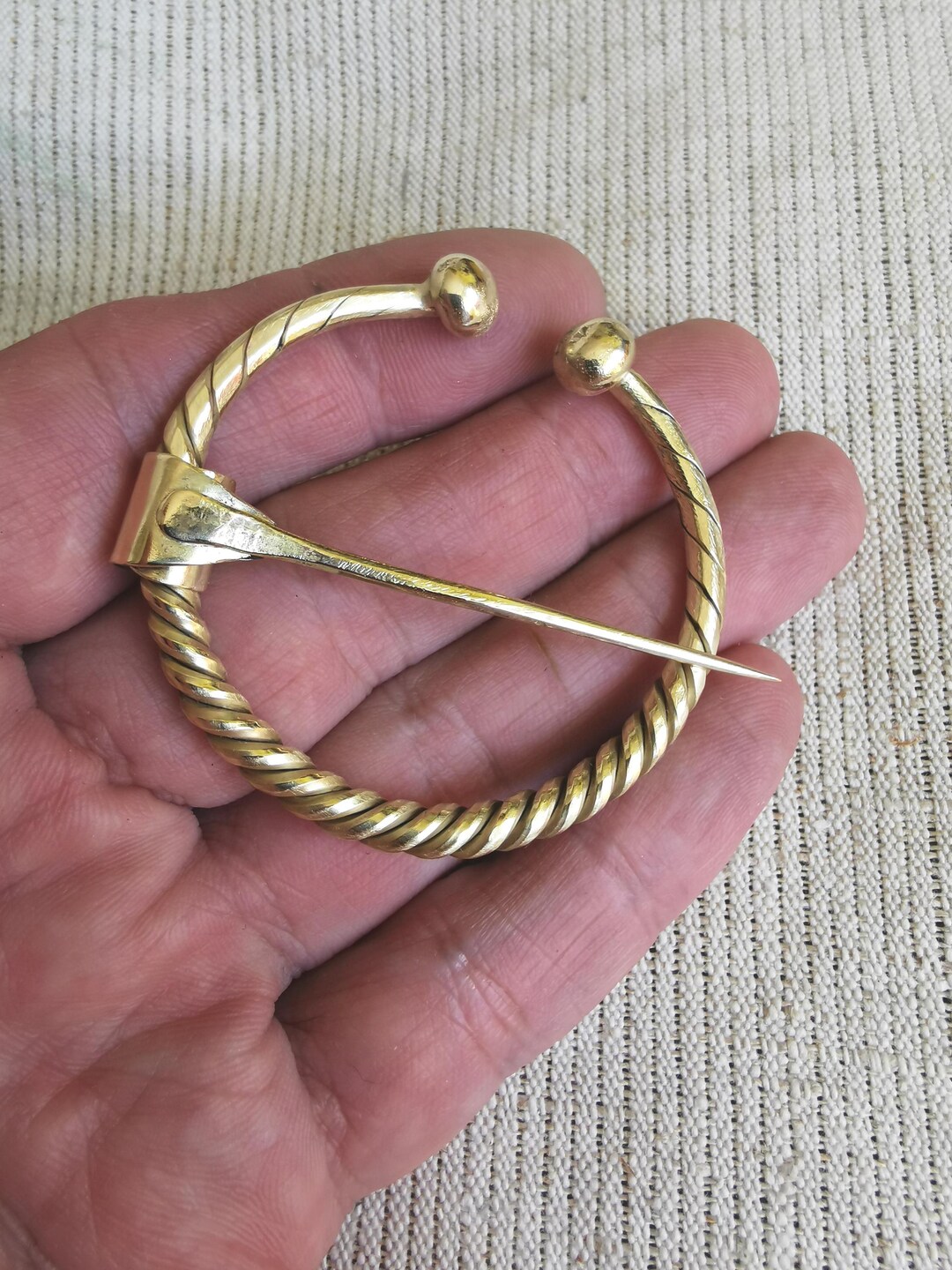 Large Fibula Handmade of Brass Twisted Horseshoe Shape Brooch Scarf ...