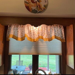FARMHOUSE BEE VALANCE. Beehives Beekeeper Honey Gray Check - Etsy