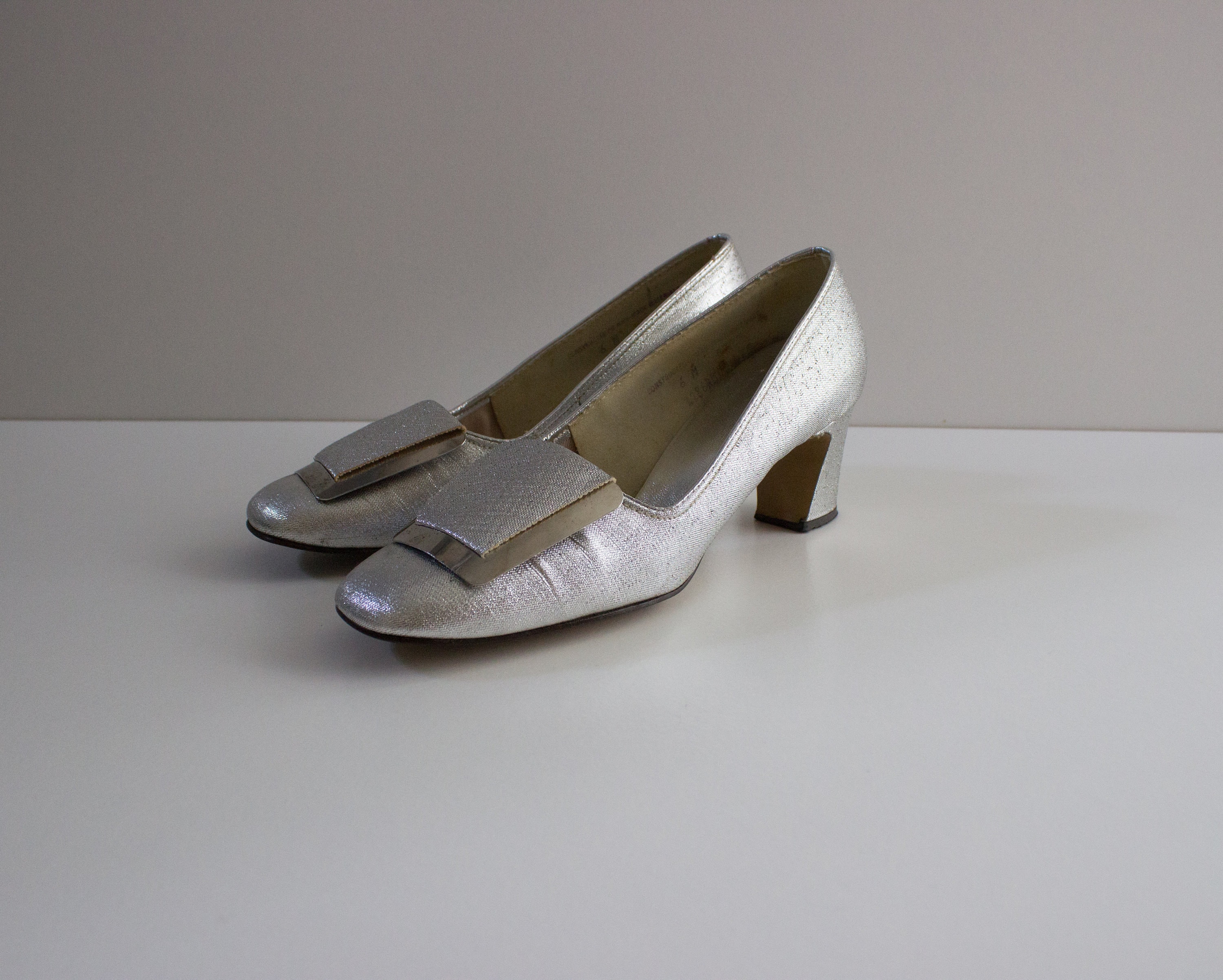 Vintage 1960s Silver Pumps - Etsy