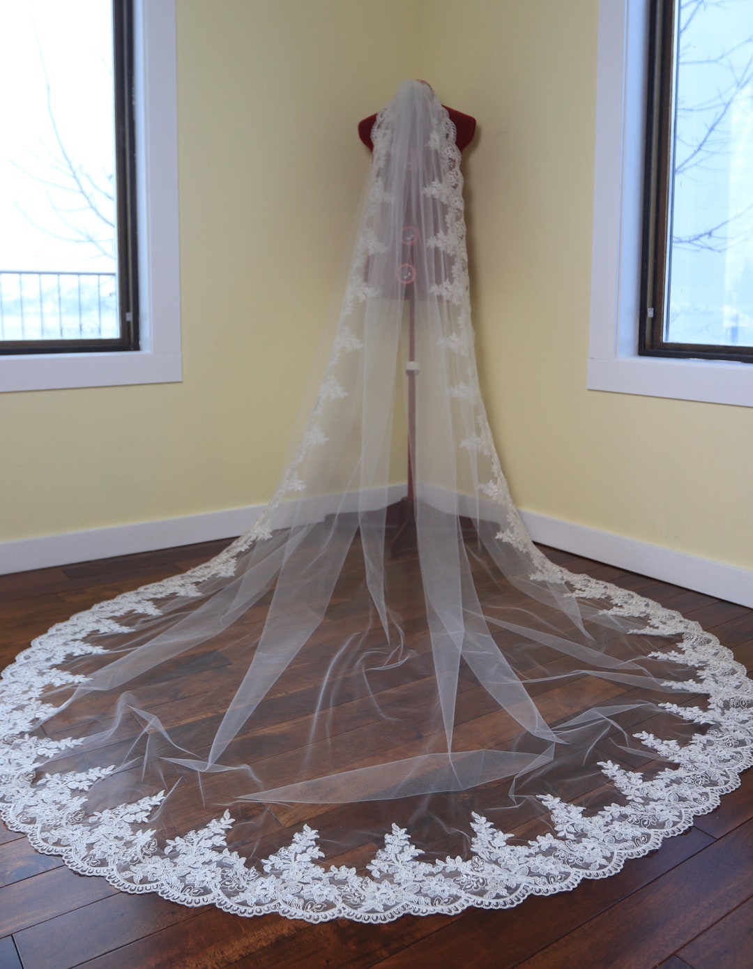 Lace Trim Cathedral Veil - Etsy