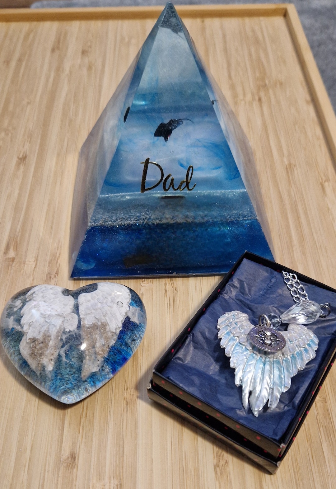 Comemorative Keepsakes Inlaid With Ashes or Hair. Handmade Memorials ...