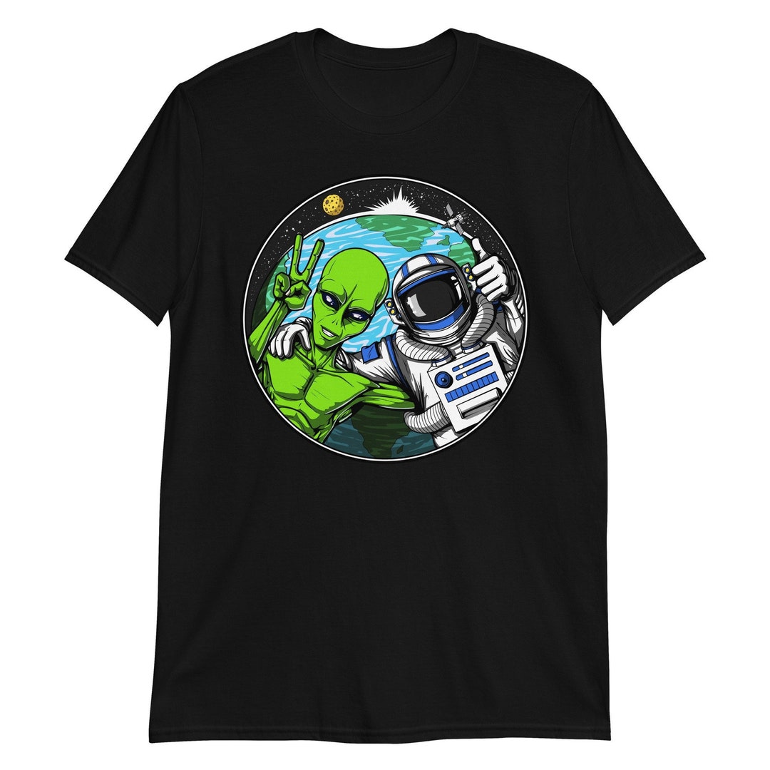 Alien T-shirt, Astronaut T-shirt, Funny Alien Tee, Space Alien Clothing ...