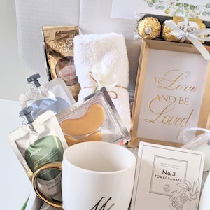 Luxury Wedding Hamper/personalised Wedding Frame/pamper Hamper/mr and ...