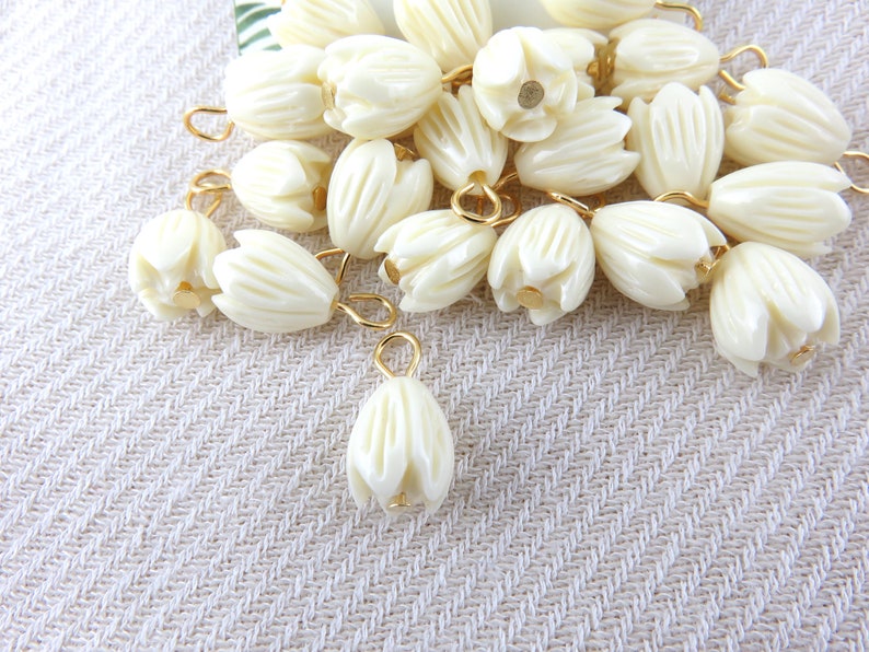 Bottom Hanging, Ivory Pikake Jasmine Beads in Gold Head Pin Wires ...