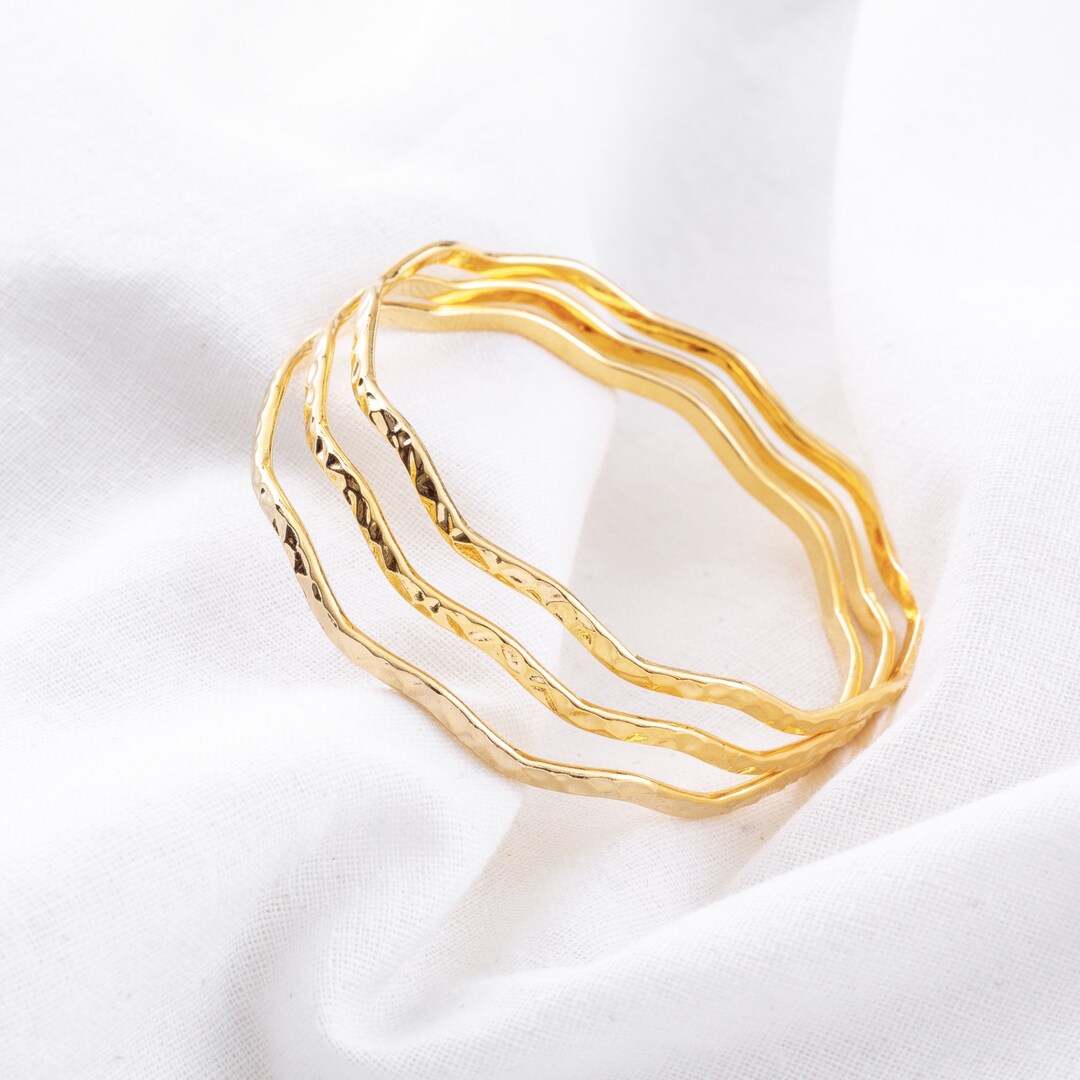 Wavy Stackable Set of 3 Bangles / Simple Gold Hammer-cut - Etsy